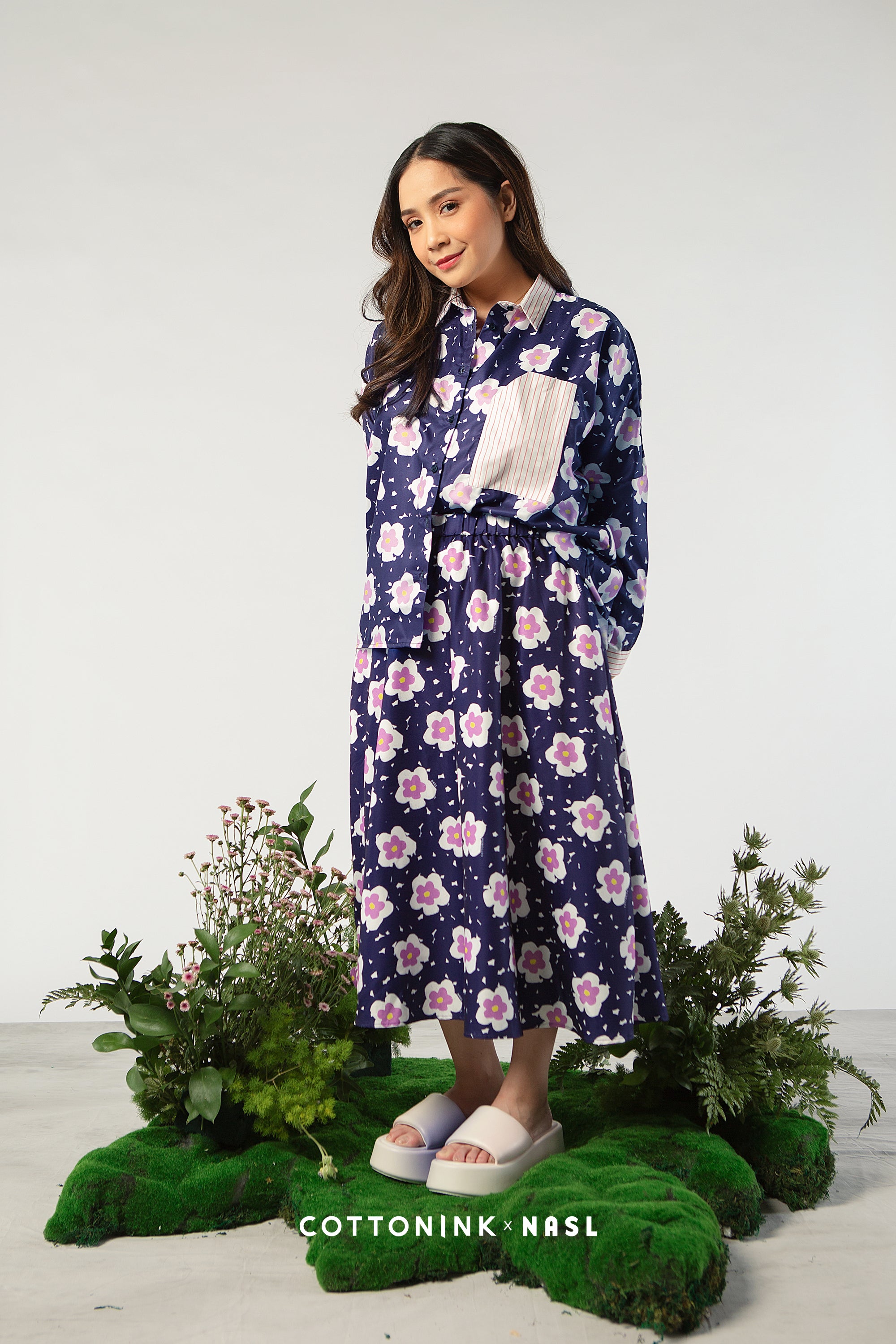 Navy Sakura Devon – COTTONINK